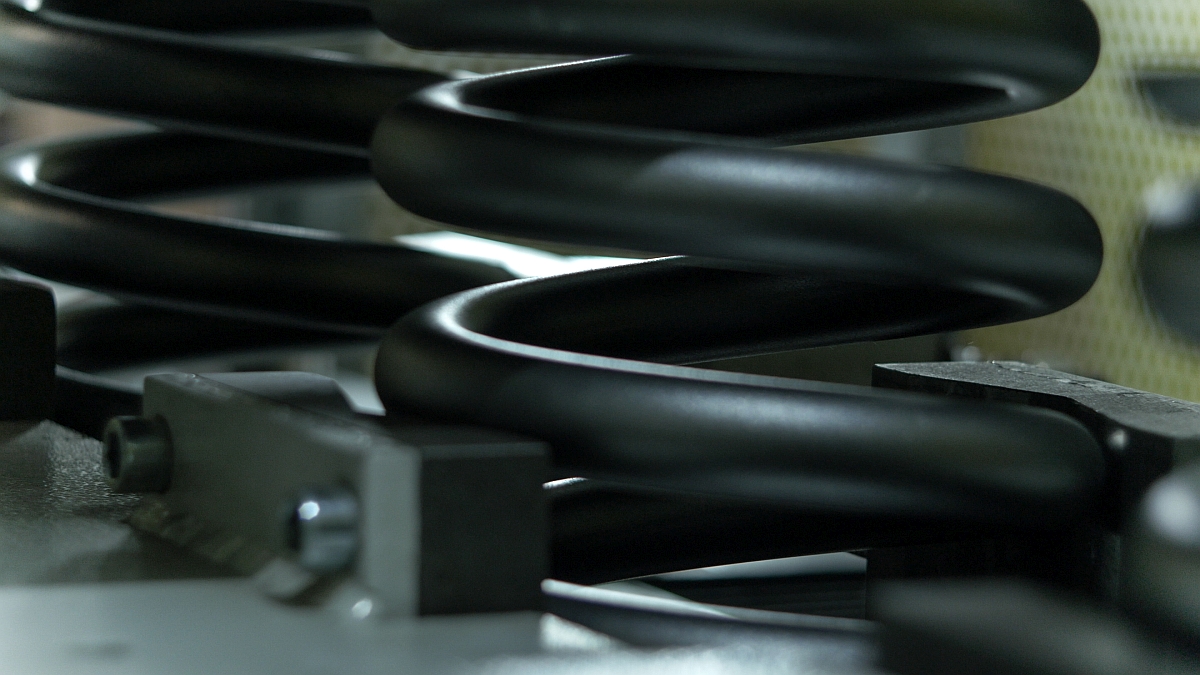 Stahlfedern für Eisenbahn-Rollmaterial | Schubarth+Co AG